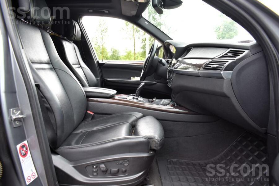 Pelēks BMW X5 2010 Rīga, ar dzinēja tilpumu 3.00 L un nobraukumu 358 tūkst. km par 12490 €, foto 16 vietnē AUTOMOTO.COM.LV