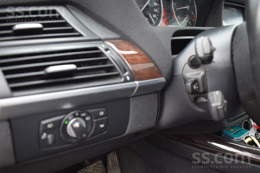 Pelēks BMW X5 2010 Rīga, ar dzinēja tilpumu 3.00 L un nobraukumu 358 tūkst. km par 12490 €, foto 20 vietnē AUTOMOTO.COM.LV