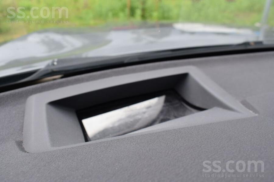 Pelēks BMW X5 2010 Rīga, ar dzinēja tilpumu 3.00 L un nobraukumu 358 tūkst. km par 12490 €, foto 23 vietnē AUTOMOTO.COM.LV