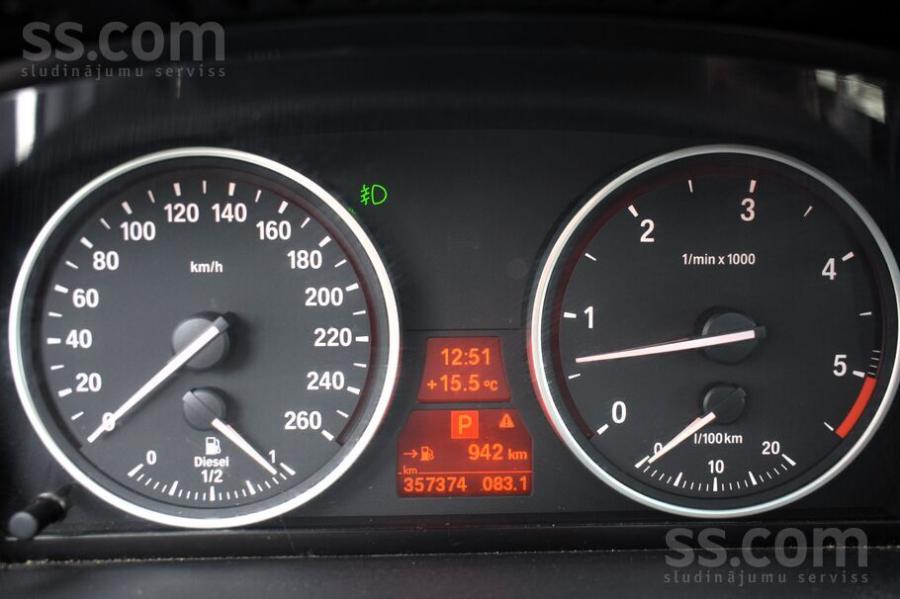 Pelēks BMW X5 2010 Rīga, ar dzinēja tilpumu 3.00 L un nobraukumu 358 tūkst. km par 12490 €, foto 24 vietnē AUTOMOTO.COM.LV