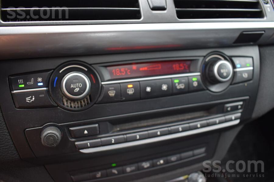 Pelēks BMW X5 2010 Rīga, ar dzinēja tilpumu 3.00 L un nobraukumu 358 tūkst. km par 12490 €, foto 28 vietnē AUTOMOTO.COM.LV