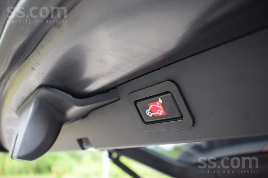 Pelēks BMW X5 2010 Rīga, ar dzinēja tilpumu 3.00 L un nobraukumu 358 tūkst. km par 12490 €, foto 35 vietnē AUTOMOTO.COM.LV