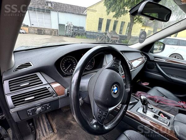 Pelēks BMW X5 2010 Rīga, ar dzinēja tilpumu 3.00 L un nobraukumu 227 tūkst. km par 11800 €, foto 3 vietnē AUTOMOTO.COM.LV