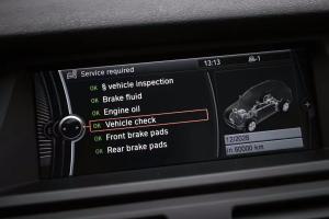 Grey BMW X5 2010 in Jelgava, with an engine capacity of 3.00 L and mileage of 285 thousand km for 12800 €, photo 17 on AUTOMOTO.COM.LV
