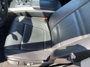 Grey BMW X5 2010 in Raseiniai, with an engine capacity of 2.99 L and mileage of 301 thousand km for 7300 €, photo 10 on AUTOMOTO.COM.LV