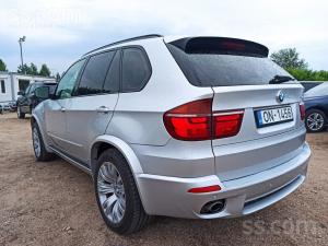 Pelēks BMW X5 2010 Daugavpils, ar dzinēja tilpumu 3.00 L un nobraukumu 0 tūkst. km par 10450 €, foto 6 vietnē AUTOMOTO.COM.LV