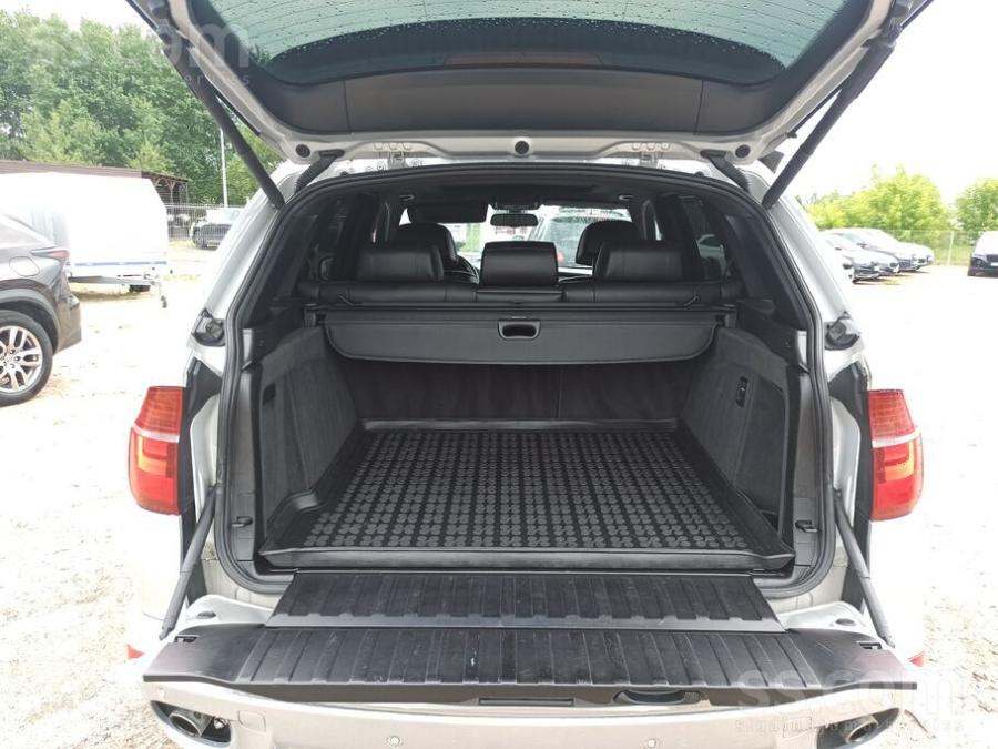 Pelēks BMW X5 2010 Daugavpils, ar dzinēja tilpumu 3.00 L un nobraukumu 0 tūkst. km par 10450 €, foto 12 vietnē AUTOMOTO.COM.LV