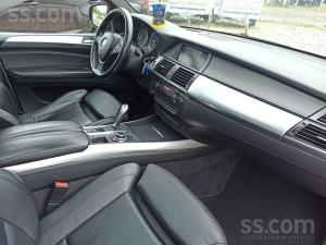 Pelēks BMW X5 2010 Daugavpils, ar dzinēja tilpumu 3.00 L un nobraukumu 0 tūkst. km par 10450 €, foto 20 vietnē AUTOMOTO.COM.LV