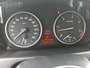Pelēks BMW X5 2010 Daugavpils, ar dzinēja tilpumu 3.00 L un nobraukumu 0 tūkst. km par 10450 €, foto 23 vietnē AUTOMOTO.COM.LV