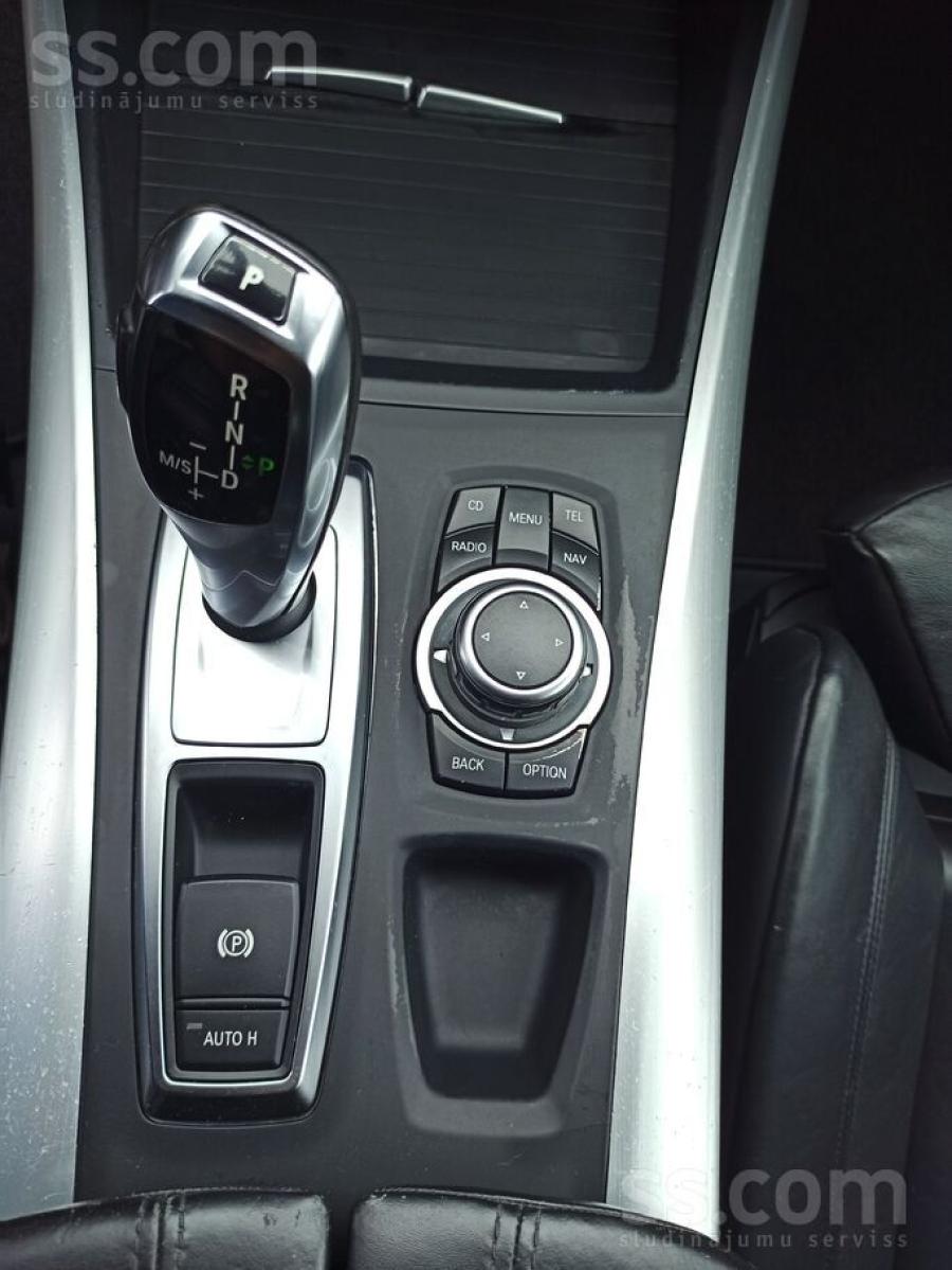 Pelēks BMW X5 2010 Daugavpils, ar dzinēja tilpumu 3.00 L un nobraukumu 0 tūkst. km par 10450 €, foto 32 vietnē AUTOMOTO.COM.LV