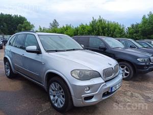 Pelēks BMW X5 2010 Daugavpils, ar dzinēja tilpumu 3.00 L un nobraukumu 0 tūkst. km par 10450 €, foto 35 vietnē AUTOMOTO.COM.LV