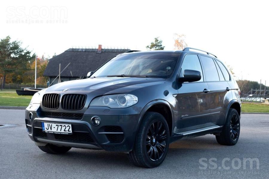 Pelēks BMW X5 2010 Rīga, ar dzinēja tilpumu 3.00 L un nobraukumu 280 tūkst. km par 11650 €, foto 1 vietnē AUTOMOTO.COM.LV