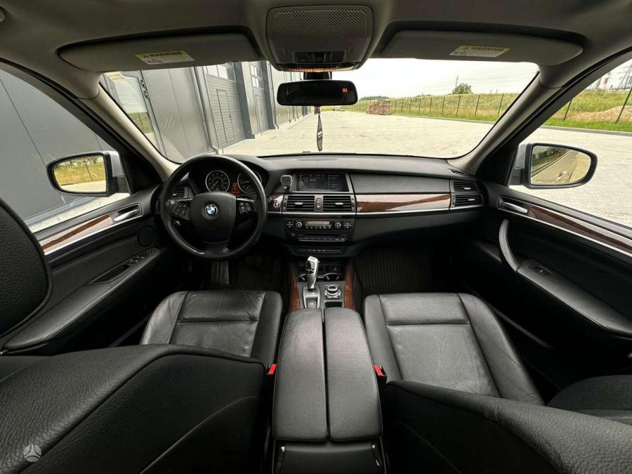 Pelēks BMW X5 2010 Klaipėda, ar dzinēja tilpumu 3.00 L un nobraukumu 232 tūkst. km par 10900 €, foto 9 vietnē AUTOMOTO.COM.LV