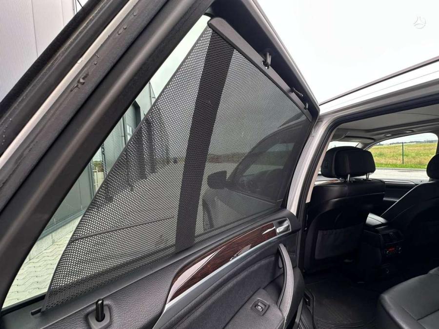 Pelēks BMW X5 2010 Klaipėda, ar dzinēja tilpumu 3.00 L un nobraukumu 232 tūkst. km par 10900 €, foto 14 vietnē AUTOMOTO.COM.LV