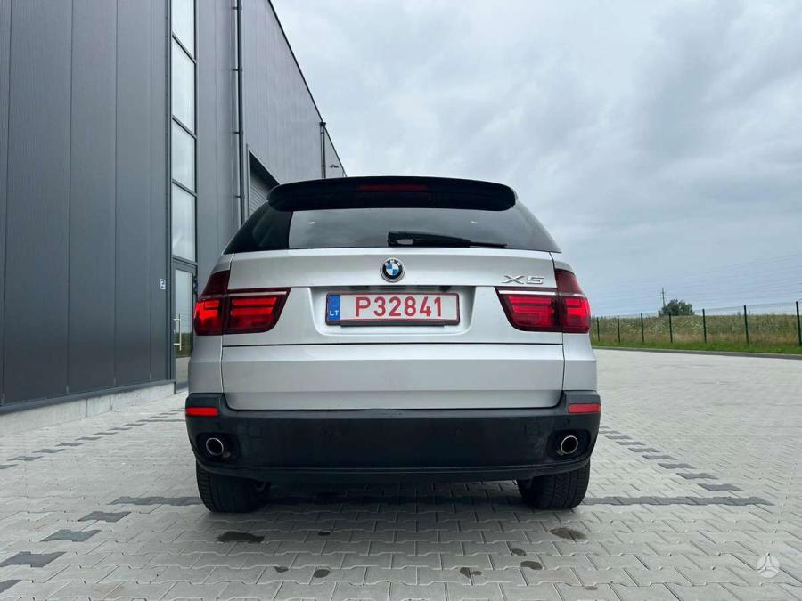 Pelēks BMW X5 2010 Klaipėda, ar dzinēja tilpumu 3.00 L un nobraukumu 232 tūkst. km par 10900 €, foto 18 vietnē AUTOMOTO.COM.LV