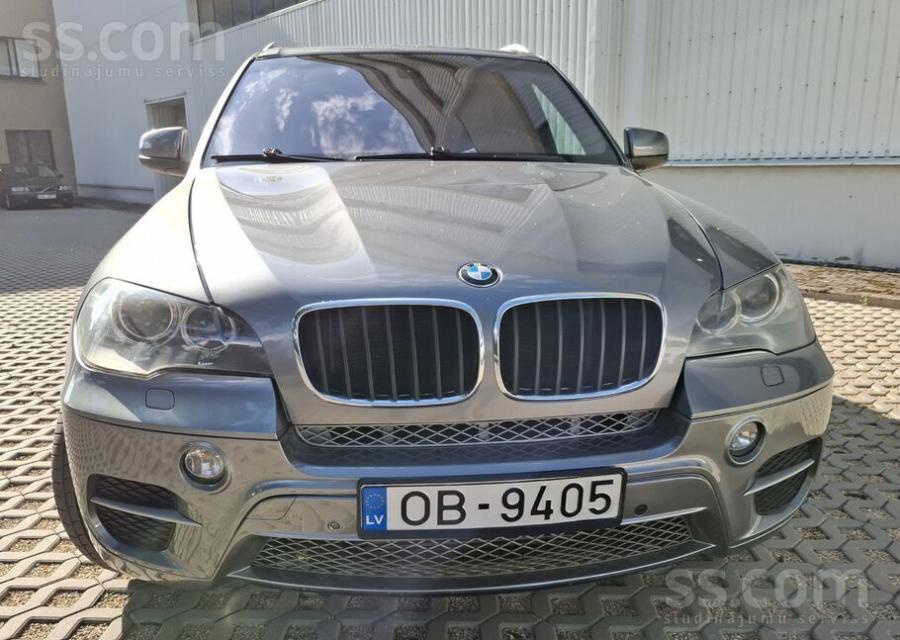 Pelēks BMW X5 2010 Rīga, ar dzinēja tilpumu 3.00 L un nobraukumu 295 tūkst. km par 12990 €, foto 3 vietnē AUTOMOTO.COM.LV