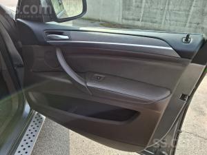 Pelēks BMW X5 2010 Rīga, ar dzinēja tilpumu 3.00 L un nobraukumu 295 tūkst. km par 12990 €, foto 34 vietnē AUTOMOTO.COM.LV
