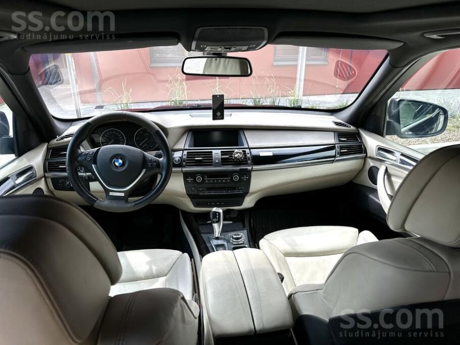 Grey BMW X5 2010 in Riga, with an engine capacity of 3.00 L and mileage of 360 thousand km for 12400 €, photo 7 on AUTOMOTO.COM.LV