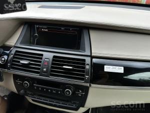 Grey BMW X5 2010 in Riga, with an engine capacity of 3.00 L and mileage of 360 thousand km for 12400 €, photo 10 on AUTOMOTO.COM.LV
