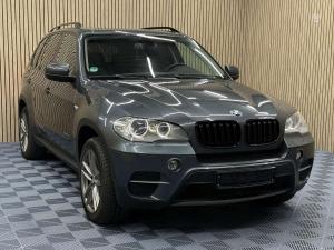 Grey BMW X5 2010 in Marijampole, with an engine capacity of 2.99 L and mileage of 264 thousand km for 10350 €, photo  on AUTOMOTO.COM.LV