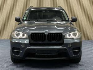 Grey BMW X5 2010 in Marijampole, with an engine capacity of 2.99 L and mileage of 264 thousand km for 10350 €, photo 5 on AUTOMOTO.COM.LV