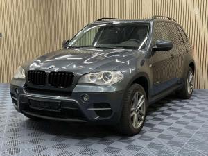 Grey BMW X5 2010 in Marijampole, with an engine capacity of 2.99 L and mileage of 264 thousand km for 10350 €, photo 6 on AUTOMOTO.COM.LV