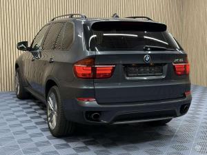 Grey BMW X5 2010 in Marijampole, with an engine capacity of 2.99 L and mileage of 264 thousand km for 10350 €, photo 7 on AUTOMOTO.COM.LV