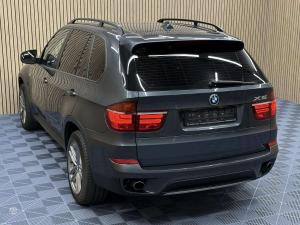 Grey BMW X5 2010 in Marijampole, with an engine capacity of 2.99 L and mileage of 264 thousand km for 10350 €, photo 12 on AUTOMOTO.COM.LV