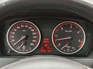 Grey BMW X5 2010 in Marijampole, with an engine capacity of 2.99 L and mileage of 264 thousand km for 10350 €, photo 27 on AUTOMOTO.COM.LV