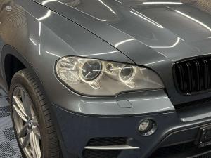 Grey BMW X5 2010 in Marijampole, with an engine capacity of 2.99 L and mileage of 264 thousand km for 10350 €, photo 35 on AUTOMOTO.COM.LV