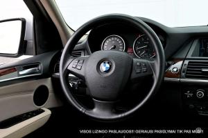 Pelēks BMW X5 2010 Kretinga, ar dzinēja tilpumu 2.98 L un nobraukumu 255 tūkst. km par 10899 €, foto 34 vietnē AUTOMOTO.COM.LV