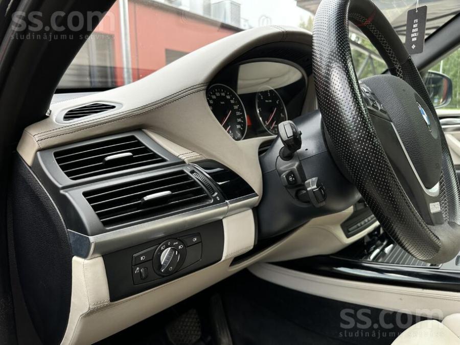 Pelēks BMW X5 2010 Rīga, ar dzinēja tilpumu 3.00 L un nobraukumu 360 tūkst. km par 11000 €, foto 9 vietnē AUTOMOTO.COM.LV