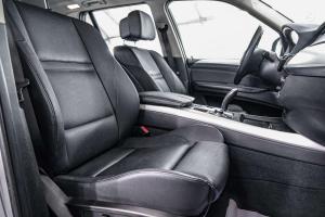 Pelēks BMW X5 2010 Kauņa, ar dzinēja tilpumu 3.00 L un nobraukumu 316 tūkst. km par 9990 €, foto 13 vietnē AUTOMOTO.COM.LV