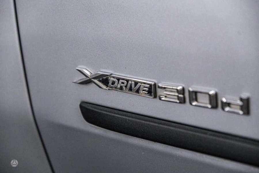 Pelēks BMW X5 2010 Kauņa, ar dzinēja tilpumu 3.00 L un nobraukumu 316 tūkst. km par 9990 €, foto 14 vietnē AUTOMOTO.COM.LV