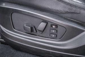 Pelēks BMW X5 2010 Kauņa, ar dzinēja tilpumu 3.00 L un nobraukumu 316 tūkst. km par 9990 €, foto 15 vietnē AUTOMOTO.COM.LV