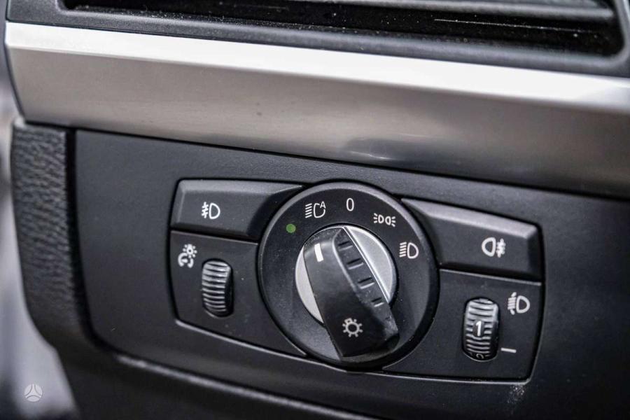 Pelēks BMW X5 2010 Kauņa, ar dzinēja tilpumu 3.00 L un nobraukumu 316 tūkst. km par 9990 €, foto 16 vietnē AUTOMOTO.COM.LV