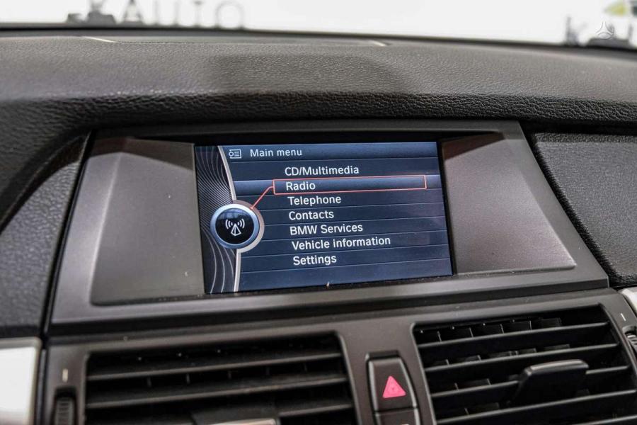 Pelēks BMW X5 2010 Kauņa, ar dzinēja tilpumu 3.00 L un nobraukumu 316 tūkst. km par 9990 €, foto 23 vietnē AUTOMOTO.COM.LV