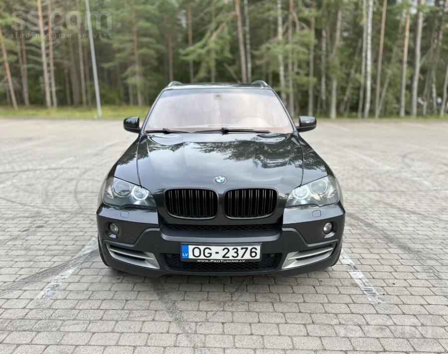 Pelēks BMW X5 2010 Rīga, ar dzinēja tilpumu 3.00 L un nobraukumu 361 tūkst. km par 9800 €, foto 1 vietnē AUTOMOTO.COM.LV