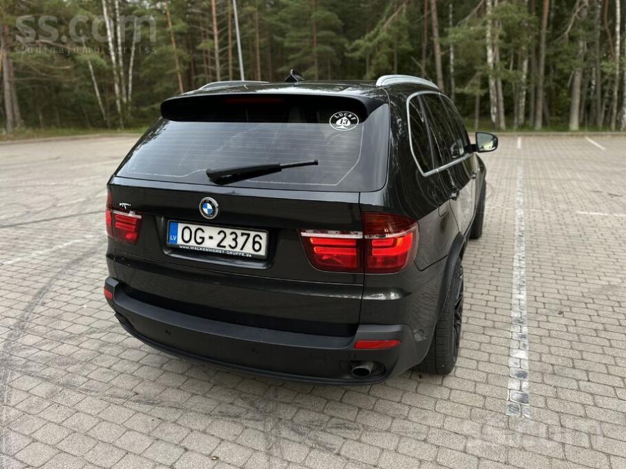 Pelēks BMW X5 2010 Rīga, ar dzinēja tilpumu 3.00 L un nobraukumu 361 tūkst. km par 9800 €, foto 5 vietnē AUTOMOTO.COM.LV