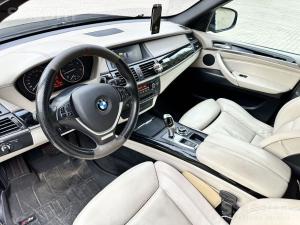 Pelēks BMW X5 2010 Rīga, ar dzinēja tilpumu 3.00 L un nobraukumu 361 tūkst. km par 9800 €, foto 7 vietnē AUTOMOTO.COM.LV
