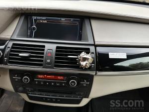 Pelēks BMW X5 2010 Rīga, ar dzinēja tilpumu 3.00 L un nobraukumu 361 tūkst. km par 9800 €, foto 9 vietnē AUTOMOTO.COM.LV