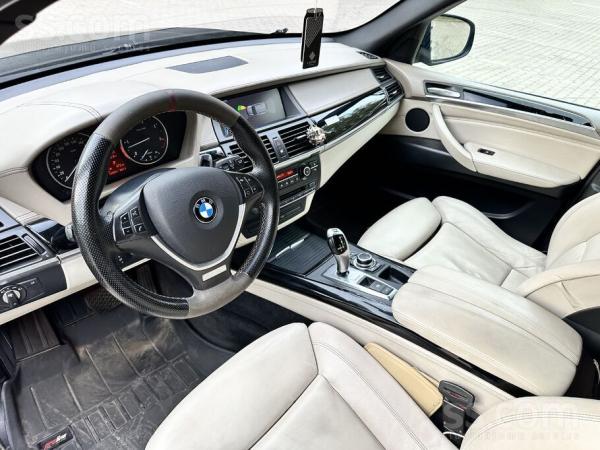 BMW X5 2010 in Riga on AUTOMOTO.COM.LV Grey BMW X5 2010 in Riga, with an engine capacity of 3.00 L and mileage of 361 thousand km for 9800 €, photo 7 on AUTOMOTO.COM.LV