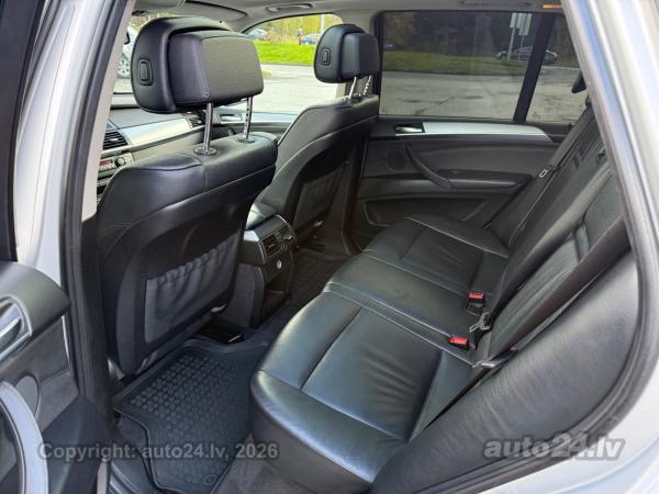 BMW X5 2010 in Tallinn on AUTOMOTO.COM.LV Grey BMW X5 2010 in Tallinn, with an engine capacity of 3.00 L and mileage of 274 thousand km for 7500 €, photo 8 on AUTOMOTO.COM.LV