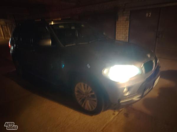 Pelēks BMW X5 2010 Kauņa, ar dzinēja tilpumu 3.00 L un nobraukumu 300 tūkst. km par 6999 €, foto 7 vietnē AUTOMOTO.COM.LV