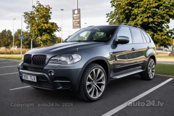 Pelēks BMW X5 2010 Tallina, ar dzinēja tilpumu 3.00 L un nobraukumu 255 tūkst. km par 11499 €, foto 4 vietnē AUTOMOTO.COM.LV