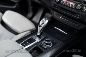 Pelēks BMW X5 2010 Tallina, ar dzinēja tilpumu 3.00 L un nobraukumu 255 tūkst. km par 11499 €, foto 10 vietnē AUTOMOTO.COM.LV