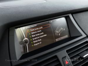 Pelēks BMW X5 2010 Tallina, ar dzinēja tilpumu 3.00 L un nobraukumu 255 tūkst. km par 11499 €, foto 16 vietnē AUTOMOTO.COM.LV