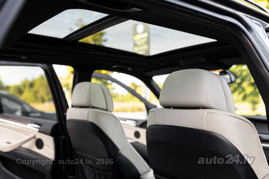 Pelēks BMW X5 2010 Tallina, ar dzinēja tilpumu 3.00 L un nobraukumu 255 tūkst. km par 11499 €, foto 18 vietnē AUTOMOTO.COM.LV
