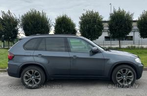 Pelēks BMW X5 2010 Tartu, ar dzinēja tilpumu 3.00 L un nobraukumu 266 tūkst. km par 12499 €, foto 5 vietnē AUTOMOTO.COM.LV