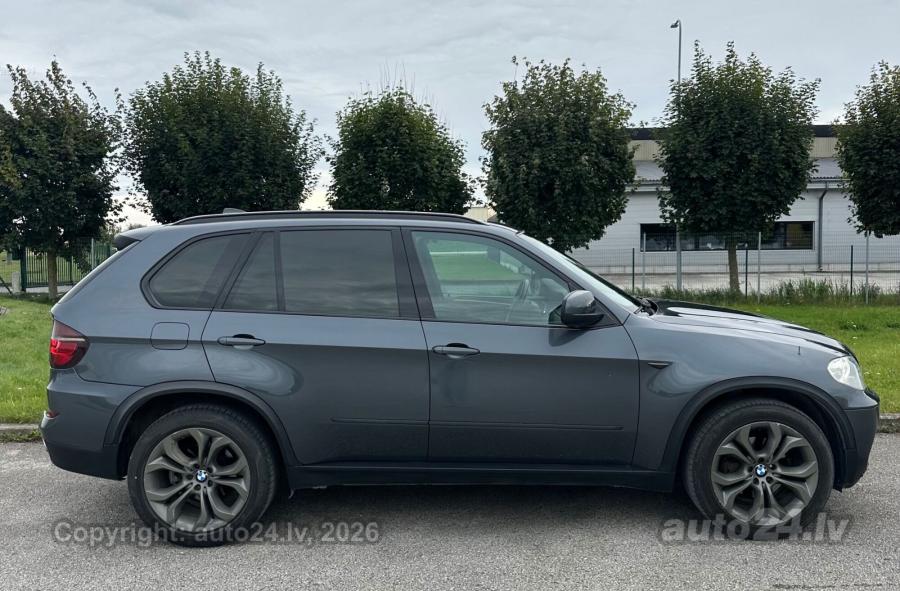 Pelēks BMW X5 2010 Tartu, ar dzinēja tilpumu 3.00 L un nobraukumu 266 tūkst. km par 12499 €, foto 5 vietnē AUTOMOTO.COM.LV